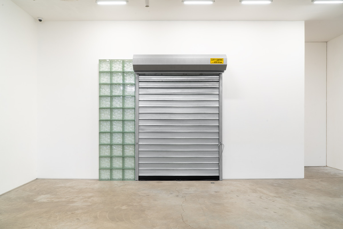 Devon Dikeou: Mid-Career Smear On Pause – zingmagazine